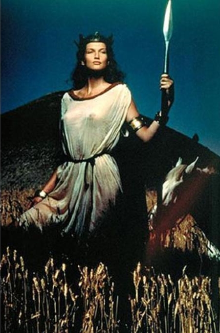 Das Model Alison Fitzpatrick aus der Mannequinserie „Barbelle“ von Adel ...